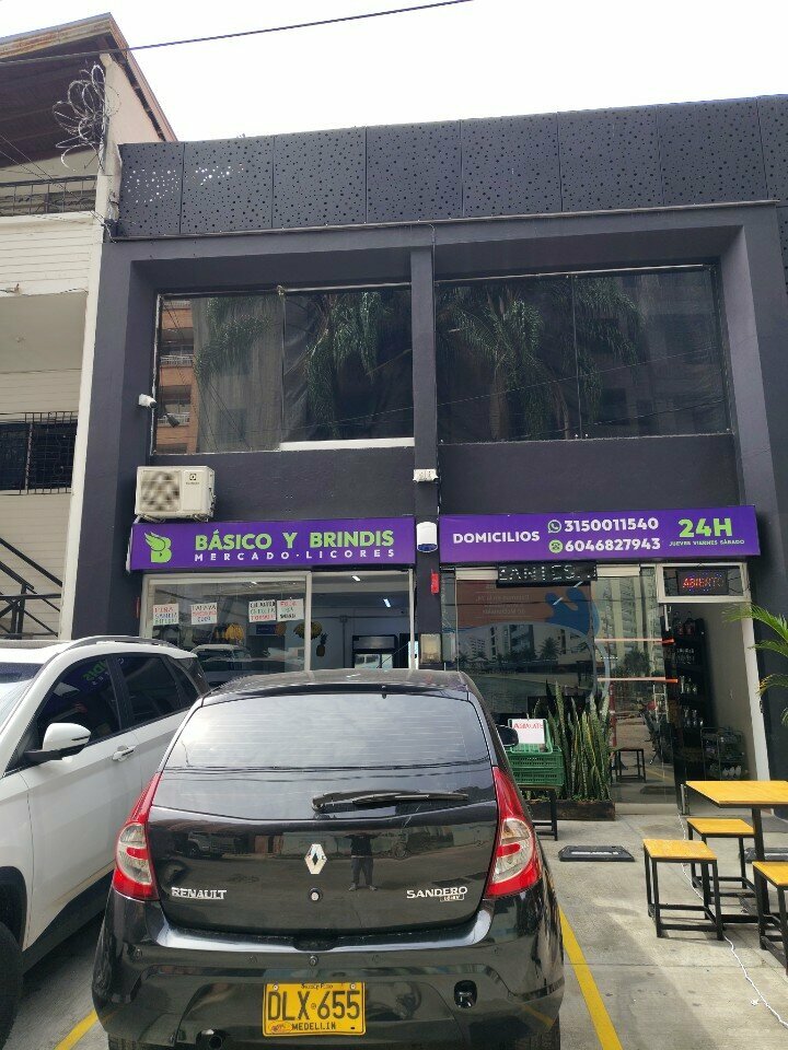 Alkollü içecekler Basico y Brindis, Medellin, foto