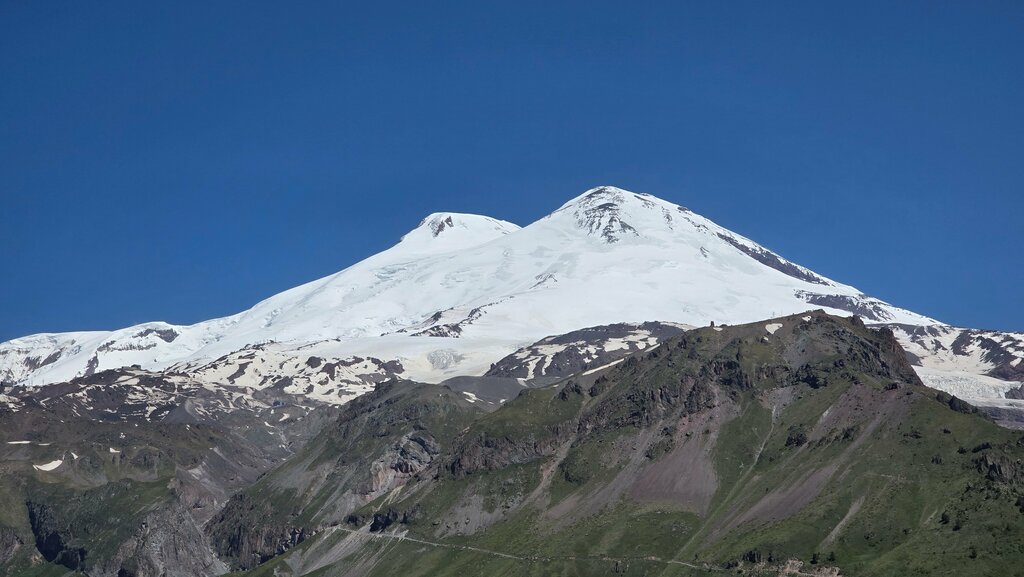 Dağ zirvesi Eastern summit of Elbrus mount 5621 meters, Kabardino‑Balkarya, foto