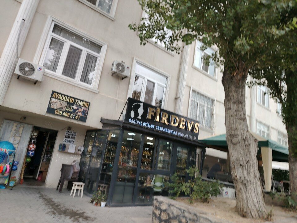 Kozmetik ve parfümeri mağazaları Firdevs, Bakü, foto