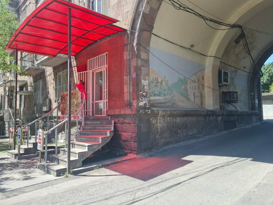 Kiralama noktası Mila, Erivan, foto