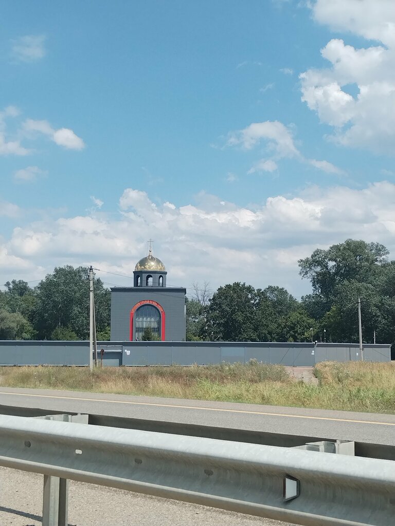 Anıt, heykel Добровольцу, Goriaçi Kliuç, foto