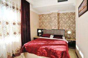 Royal Hotel Riz (ulitsa Mira No:20А, Armavir), otel  Armavir'den