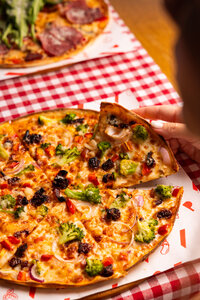 Pizza V (Kocaeli, İzmit, Yahyakaptan Mah., Şehit Ergün Köncü Sok., 29), pizzacılar  İzmit'ten