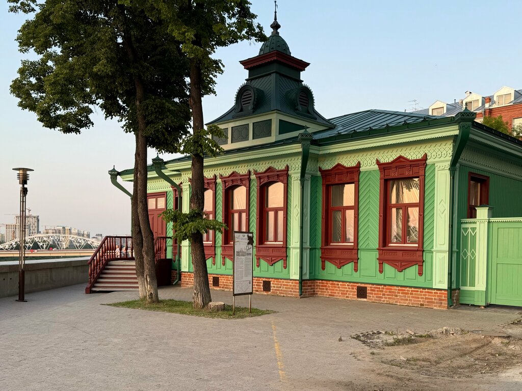 Anıt levhası, anıt taş С.О. Макаров, Tiumen, foto