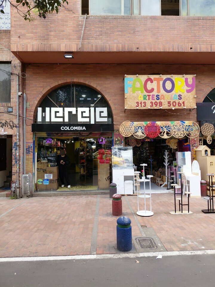 Moda evleri Hereje galerias, Bogota, foto