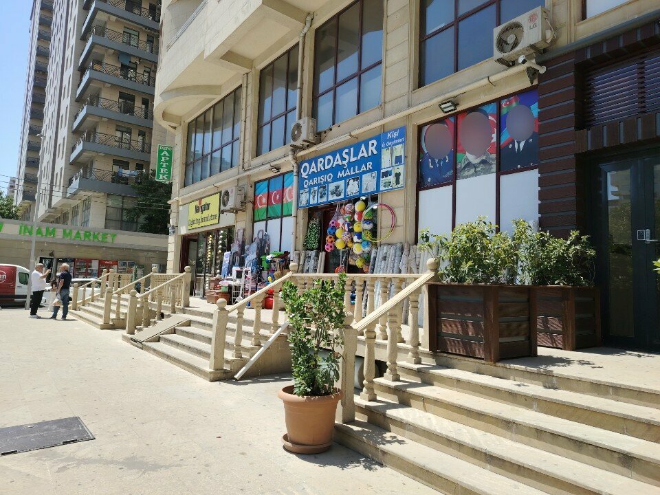 Mini-market Qardaşlar, Bakü, foto