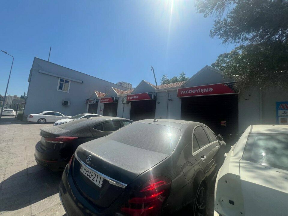 Express yağ değişim noktası Yağlama Mərkəzi, Bakü, foto