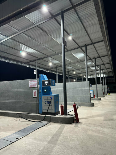 Benzin istasyonu Gas Station, Harezm eyaleti, foto