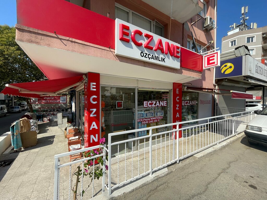 Eczaneler Özçamlık Eczanesi, İzmir, foto