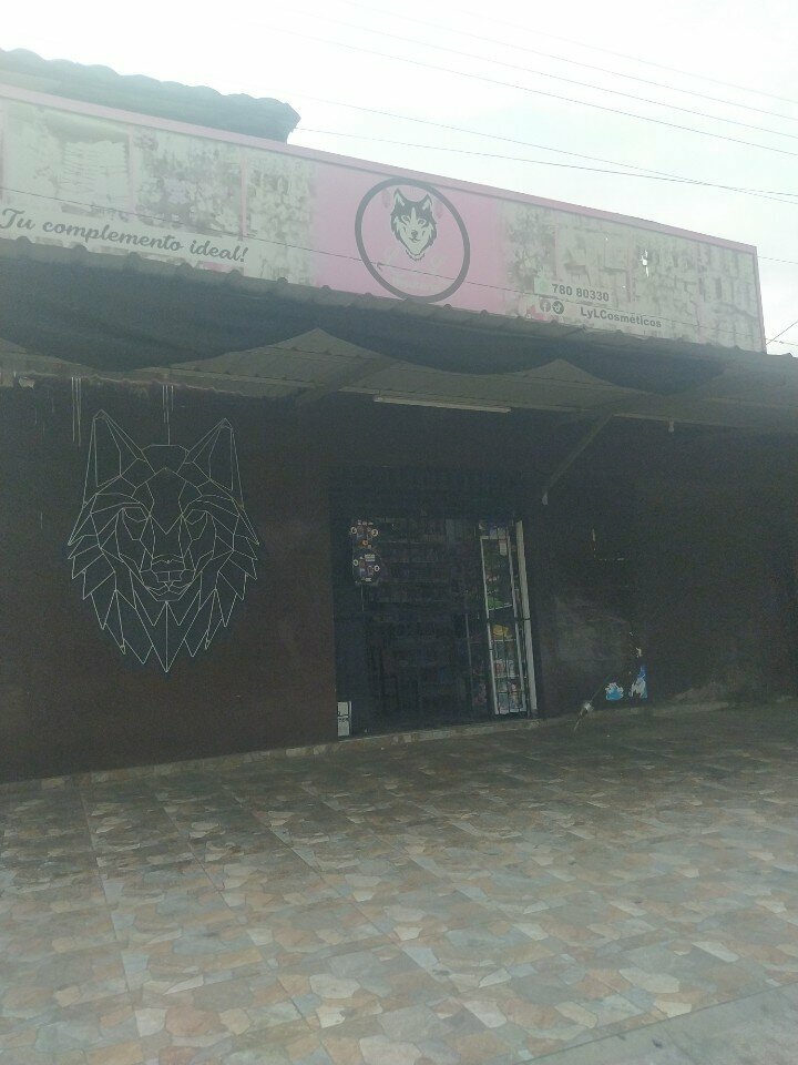 Kozmetik ve parfümeri mağazaları L&l, Santa‑Krus, foto