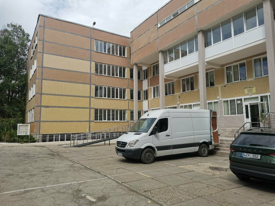 Lise Petru Zadnipru high school, Kişinev, foto