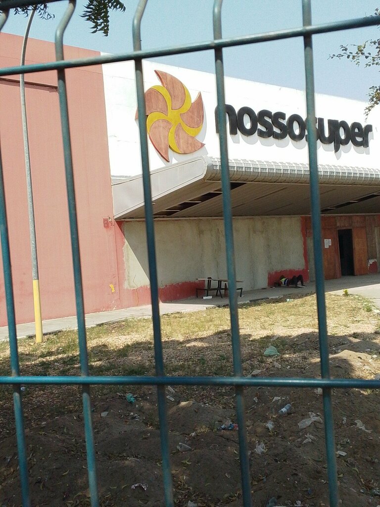 Süpermarket Nosso Super, Loanda, foto