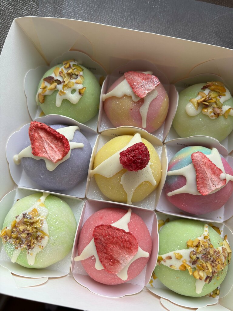 Pasta, şekerleme ve tatlı Tatlı hediyeler mochi çikolata çikolatalı çilekler Chocalenka, Ufa, foto