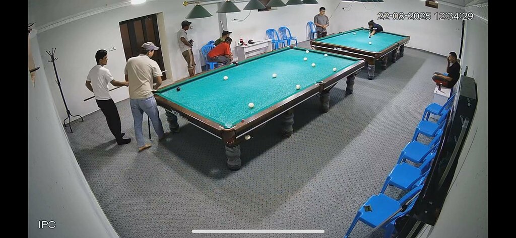 Bilardo salonları Karakuz Billiard, Surhanderya eyaleti, foto