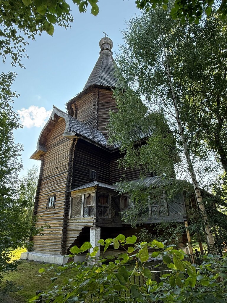 Ortodoks kiliseleri Tserkov Uspeniya Presvyatoy Bogoroditsy iz Aleksandro-Kushtskogo monastyrya, Vologda, foto