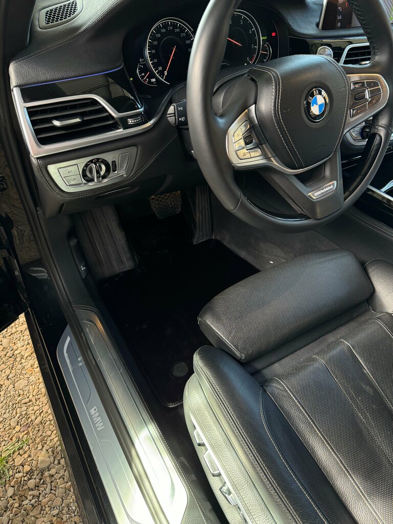 Oto döşeme RugRugs, Penza, foto