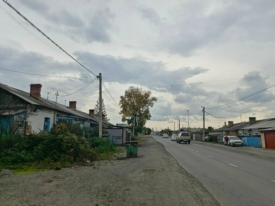 Heykel ve mezarlık taşı üreticileri Постамент42, Kemerovo, foto