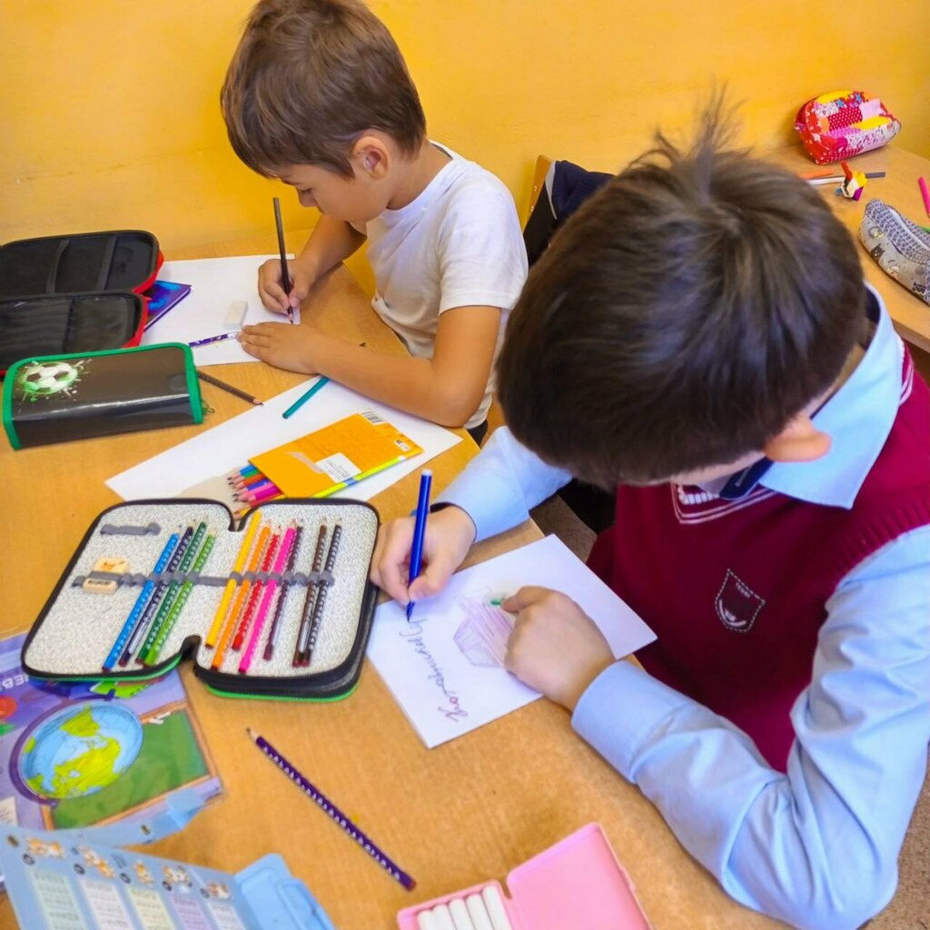 Fen lisesi, sosyal bilimler lisesi Алексиевская, Şçolkovo, foto