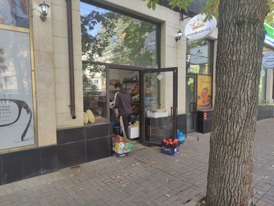 Manavlar Fruit and Vegetable Store, Almatı, foto