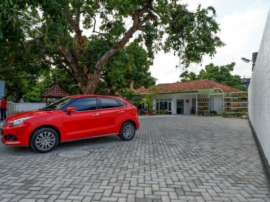 Otel RedDoorz near Mataram University, Mataram, foto