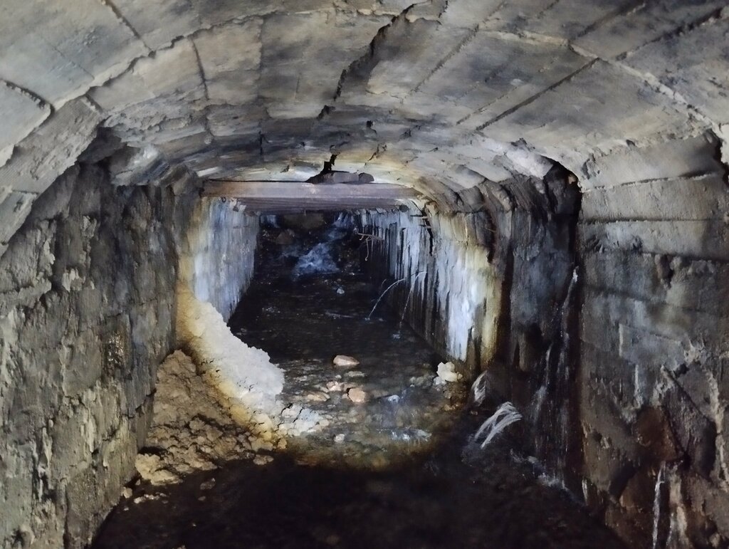 Turistik yerler Шахта № 6, Tquarchal Bölgesi, foto