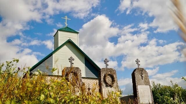 Şapel, haç anıtı Часовня в честь Иоанна Предтечи Крестителя Господня, Grodnenskaya oblastı, foto