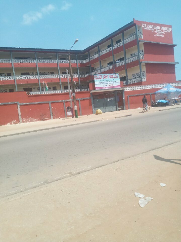 Yüksekokul College Saint François 2, Abican, foto