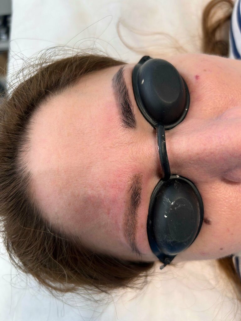 Kaş ve kirpik salonu St_vzglyad, Moskova ve Moskovskaya oblastı, foto