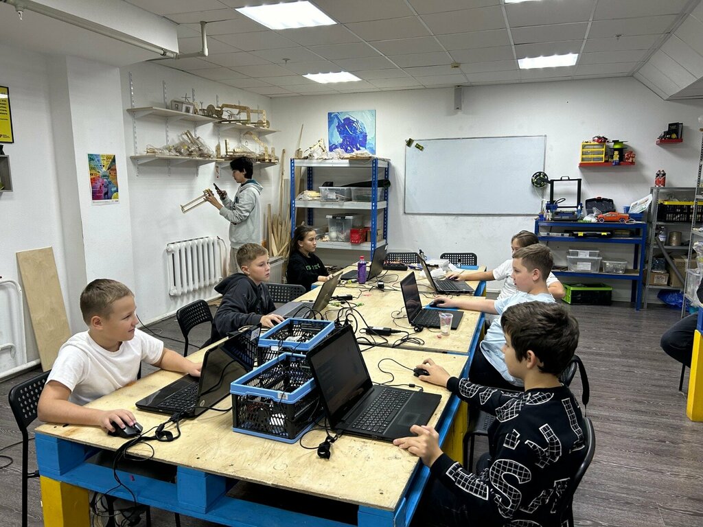 Çocuk ve gençlik merkezleri School of Digital Technologies, Ufa, foto