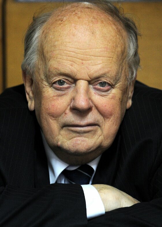 Ünlü kişilerin mezarları Станислав Станиславович Шушкевич, Minskaya oblastı, foto