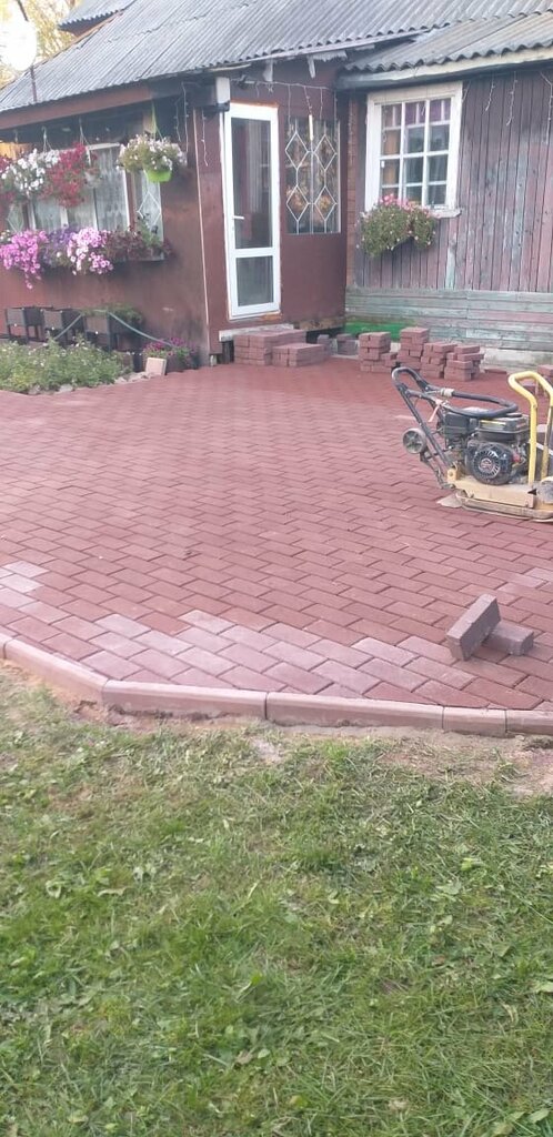 Kaldırım taşları Trotuarnaya plitka, Tverskaya oblastı, foto