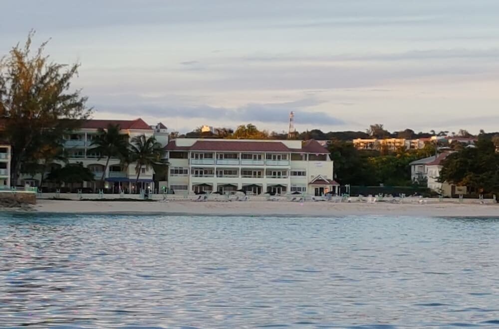 Otel Coral Mist Beach Hotel, Bridgetown, foto