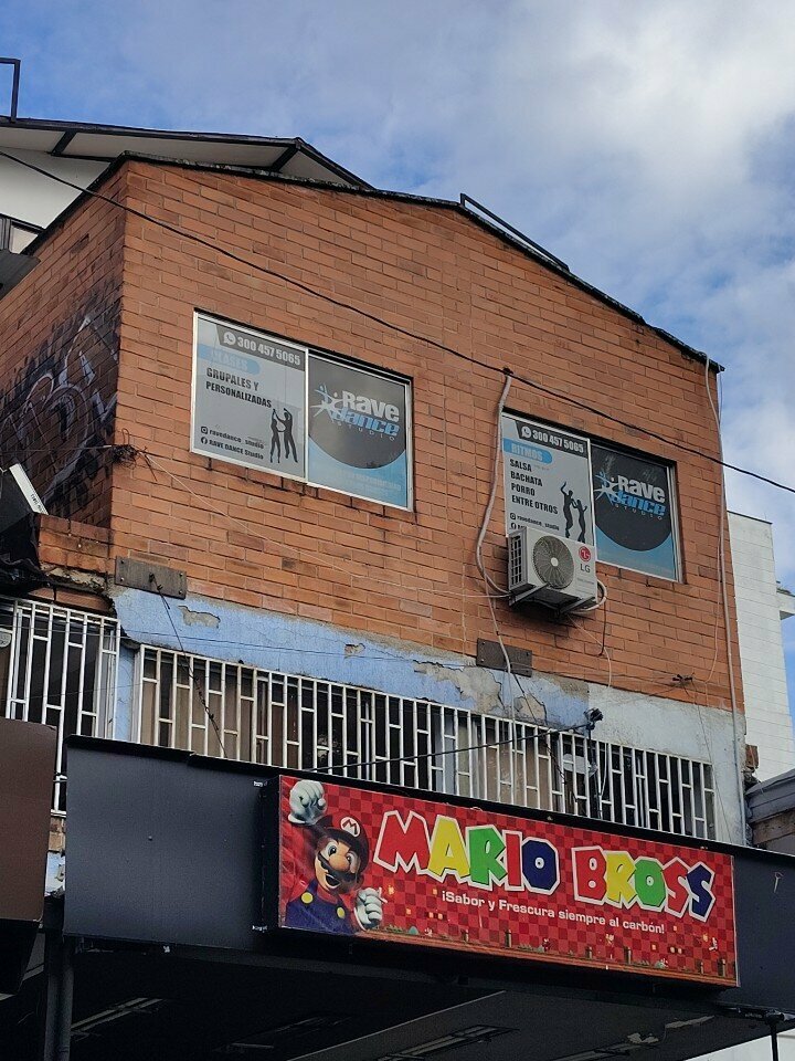 Dans okulları Rave Dance Studio, Medellin, foto