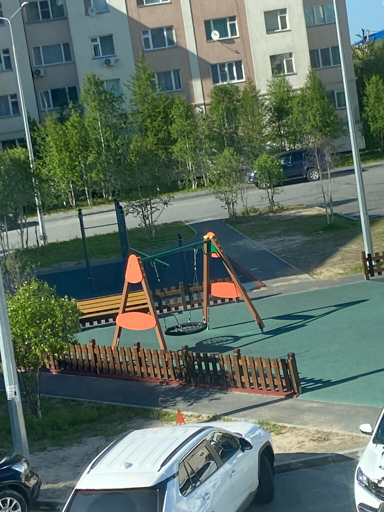 Oyun alanı Playground, Salehard, foto