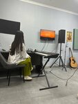 Step Music (Bauyrjan Momyşūly dañğyly No:17/2), meslek kursları  Astana'dan