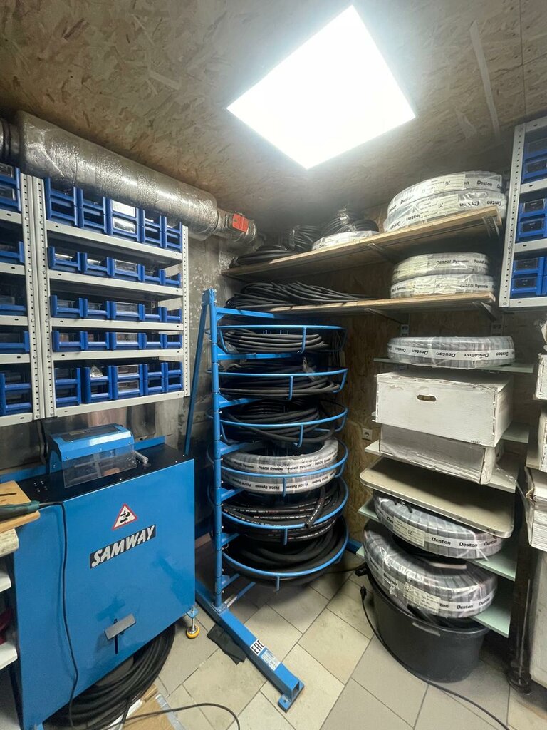 Kollar ve hortumlar РВД 24/7, Moskova ve Moskovskaya oblastı, foto