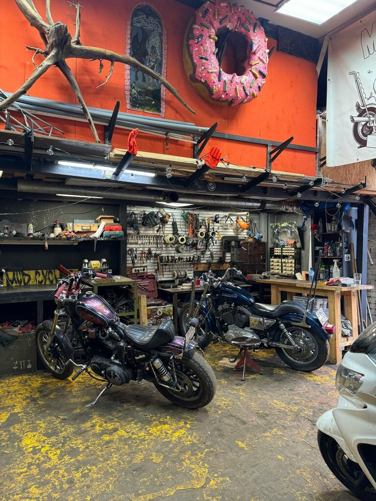 Fotoğraf stüdyosu kiralama Hellbound garage, Moskova, foto