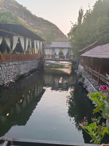 Edem Garden (Yerevan, Hrazdan Riverbank Street), restoran  Erivan'dan