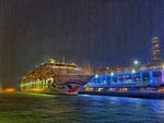 Ocean Terminal (Canton Road No:3), deniz ve nehir iskeleleri  Kowloon'dan