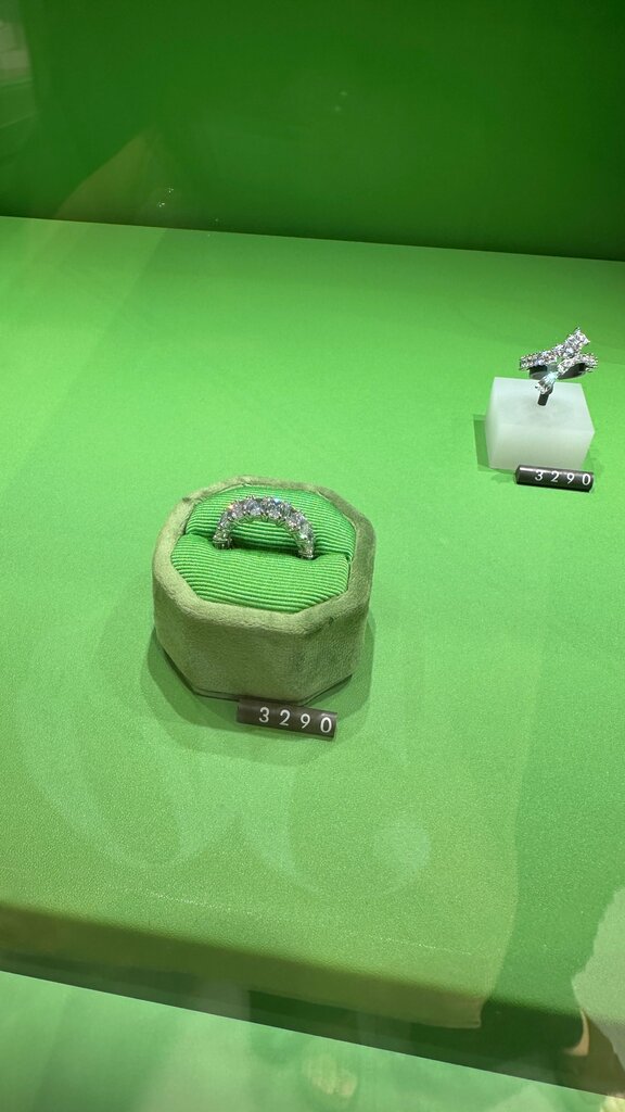 Kuyumcular Swarovski, Taşkent, foto