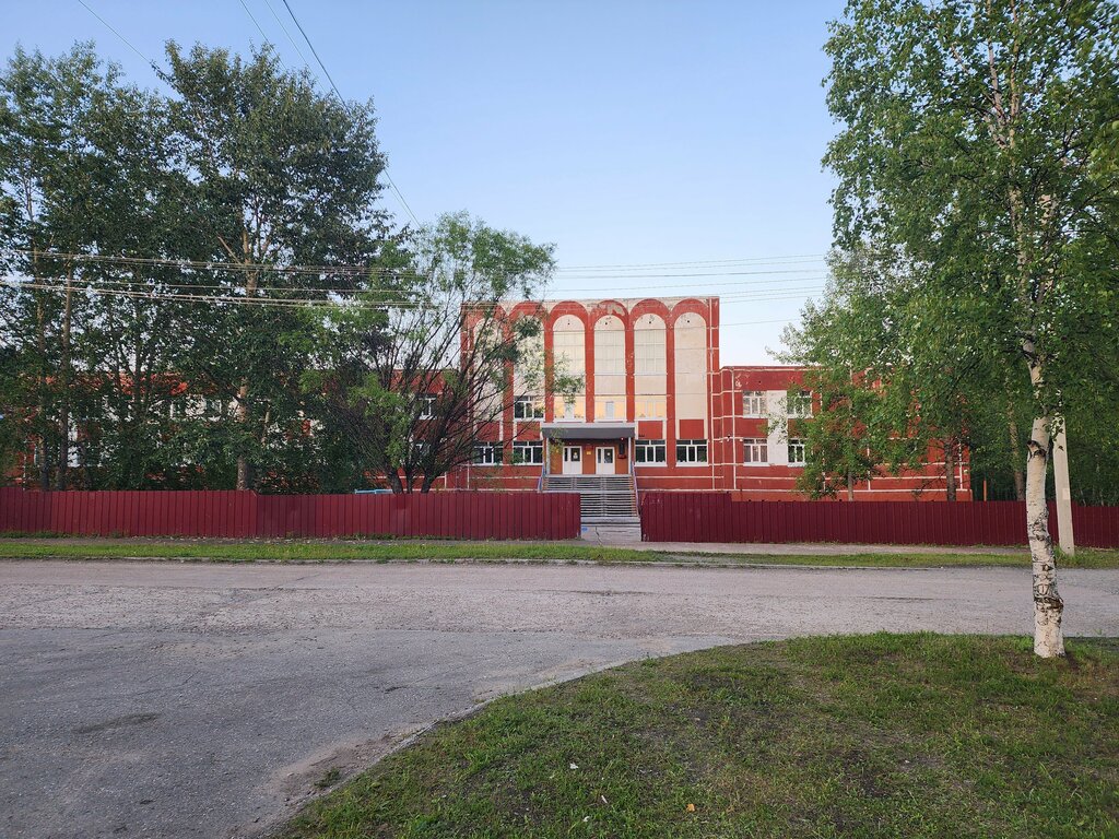 Ortaokul Юкталинская средняя школа, Amursk Bölgesi, foto