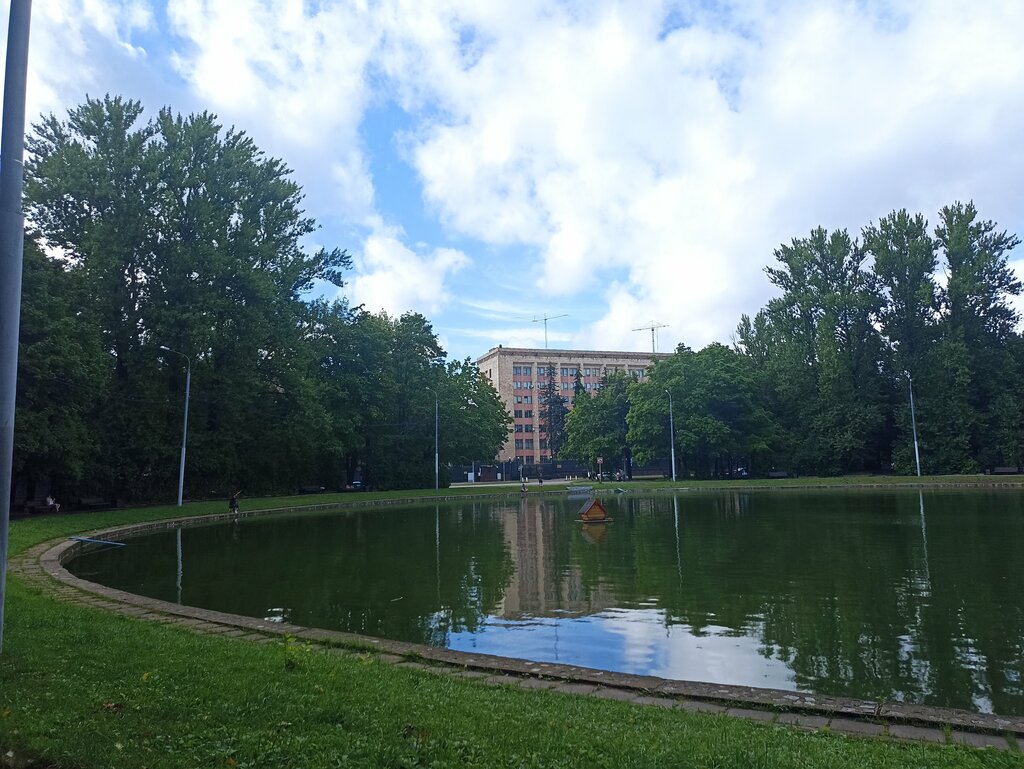 Meydan Chinese Embassy Public Garden, Moskova, foto