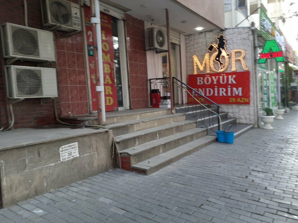 Rehincilik Lombard, Bakü, foto