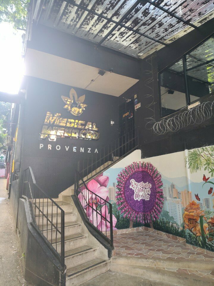 Elektronik sigara satış noktaları Medical weed Cbd Provenza, Medellin, foto