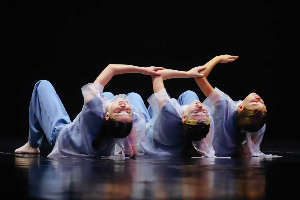 Dans okulları Свободное пространство, Krasnodar, foto