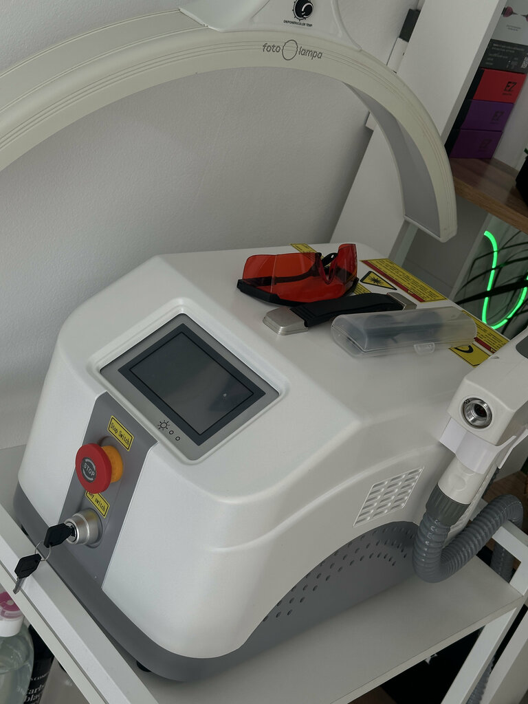 Kalıcı makyaj stüdyosu Студия перманентного макияжа Анастасии Ивы, Şahty, foto