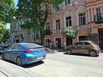Paris (Sankt-Petersburgs Street No:6), güzellik salonu  Tiflis'ten