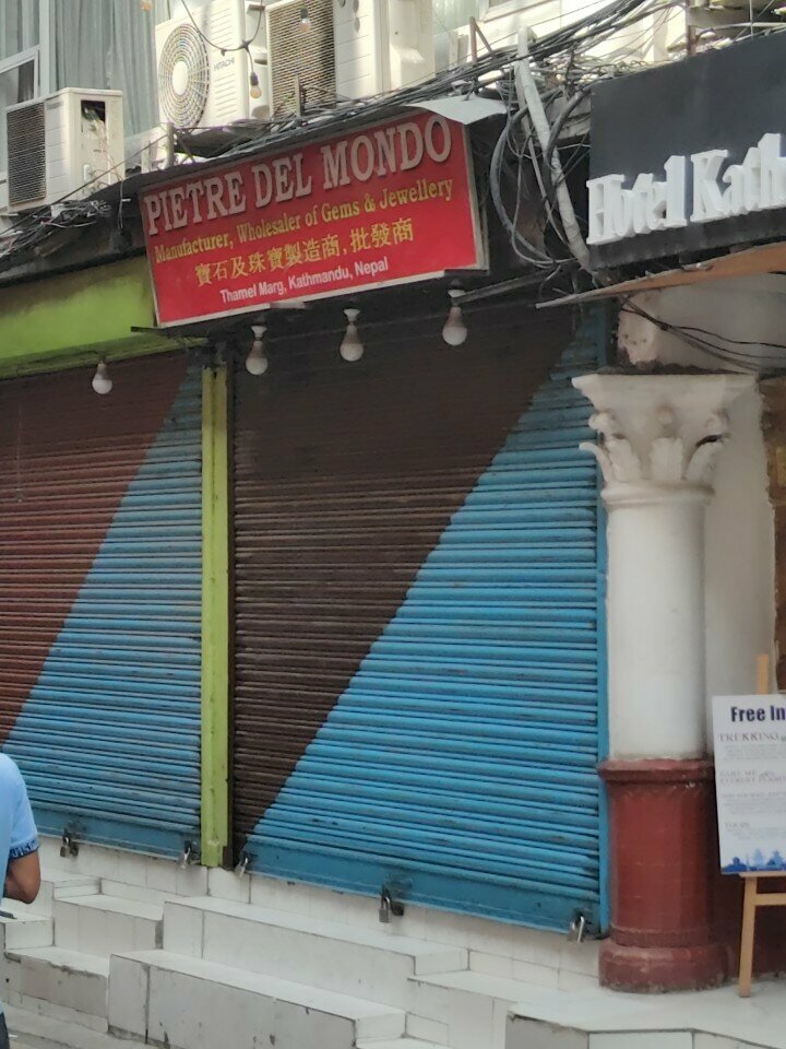 Kuyumcular Pietre Del Mondo, Katmandu, foto