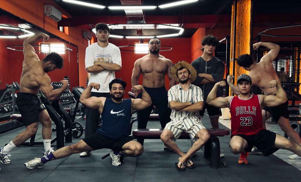 Spor ve jimnastik salonları Макон, Termez, foto