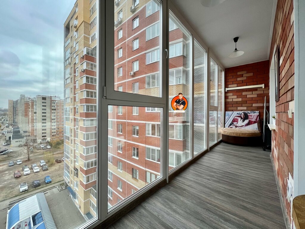 Cam balkon hizmetleri Turnkey windows, glazing and repair of balconies Artmax Khabarovsk, Habarovsk, foto